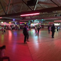 Fleetwood Skating Rink - Skating Rink in Chicago