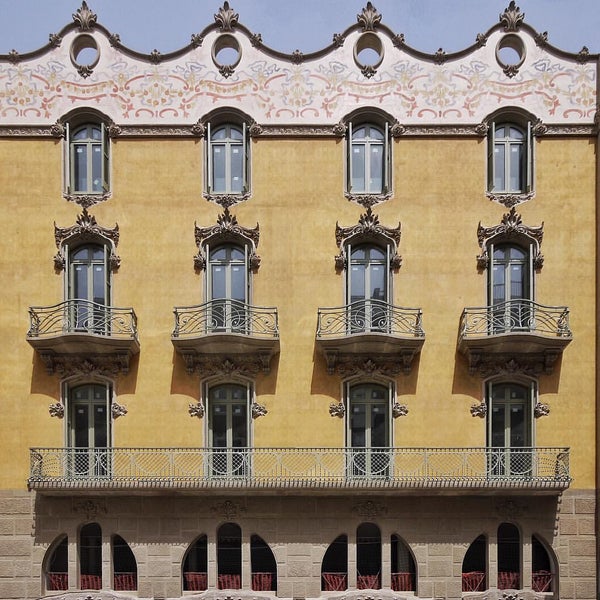La Rotonda - Building in Barcelona
