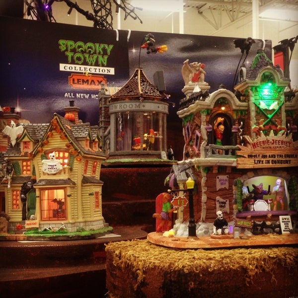 Michaels - Prestonwood Town Center - Dallas, TX