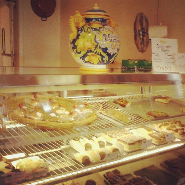 DiCamillo Bakery - Bakery in Lewiston