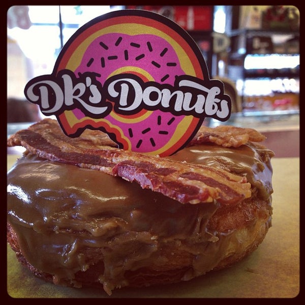 DK's Donuts & Bakery - Pico - Santa Monica, CA
