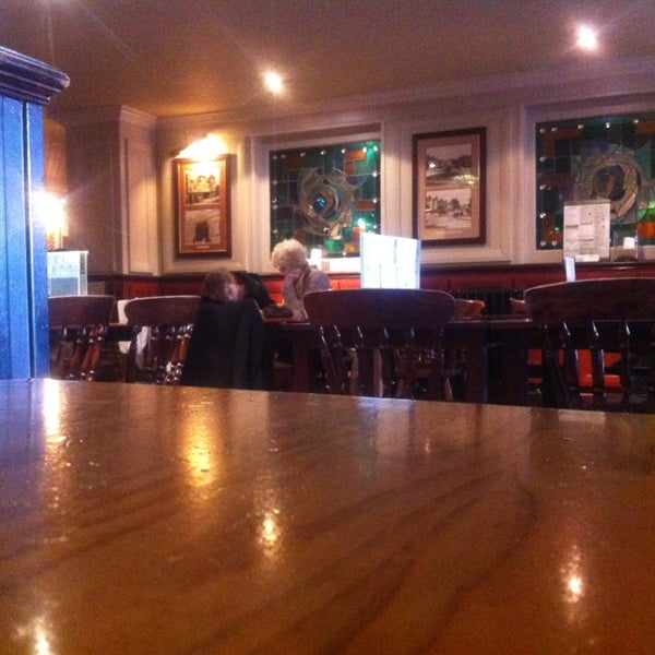 The Moon Under Water (Wetherspoon) - Pub in Watford