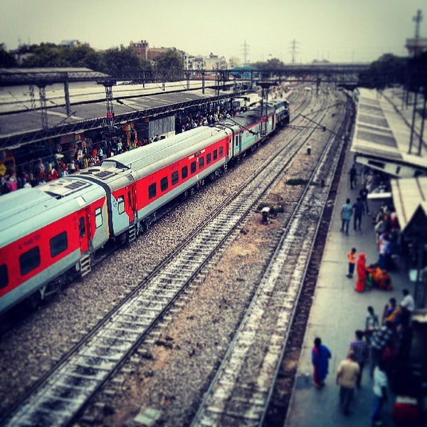 Hazrat Nizamuddin Railway Station (NZM) - Nizamuddin - New Delhi, Delhi