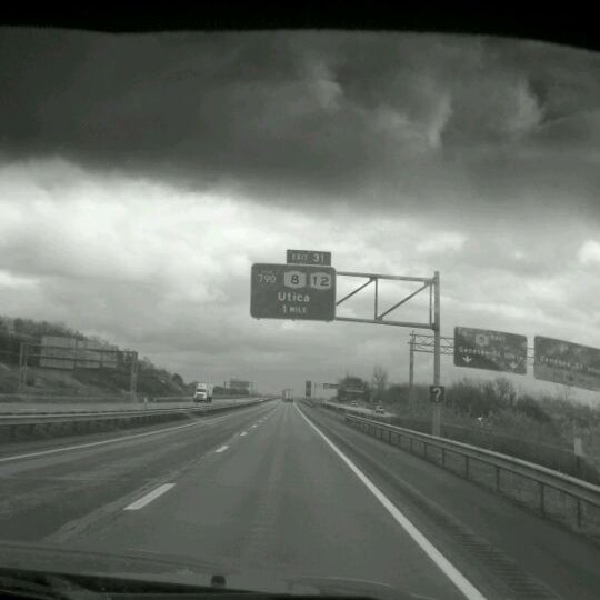 Exit 31 - Utica / I-790 / NY Rts 8 & 12 - Road in North Utica