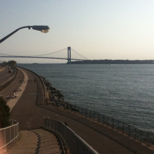 Shore Road Park - Park in Brooklyn